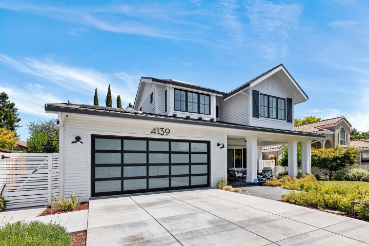 Modern Home Construction: All-In-One Process Guide